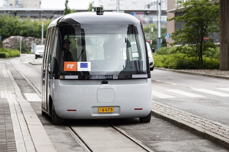 Helsinki: po mieście zaczęły krążyć robo-busiki bez kierowców | Donald.pl